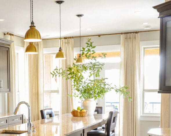How to Choose the Right Curtain Rod Colour - Advice for Homeowners