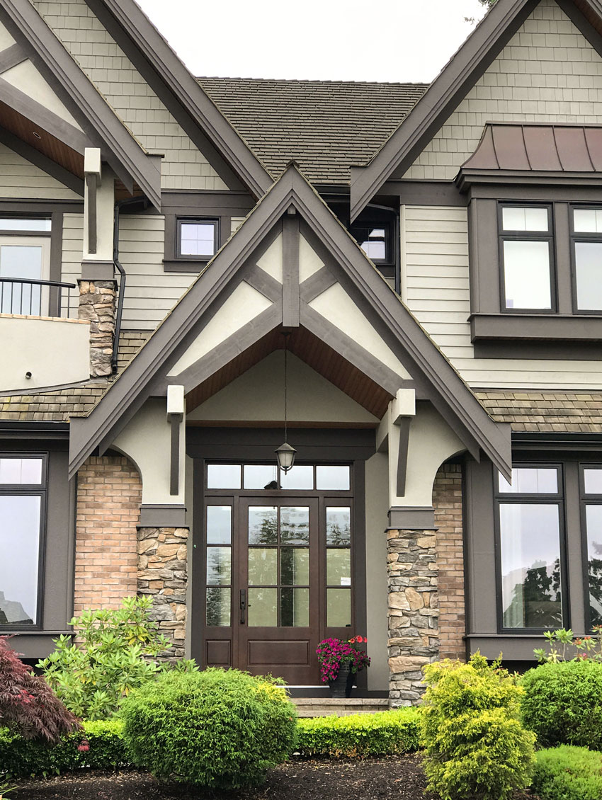 Tudor Style Home Ideas: Exterior Colour Before and After