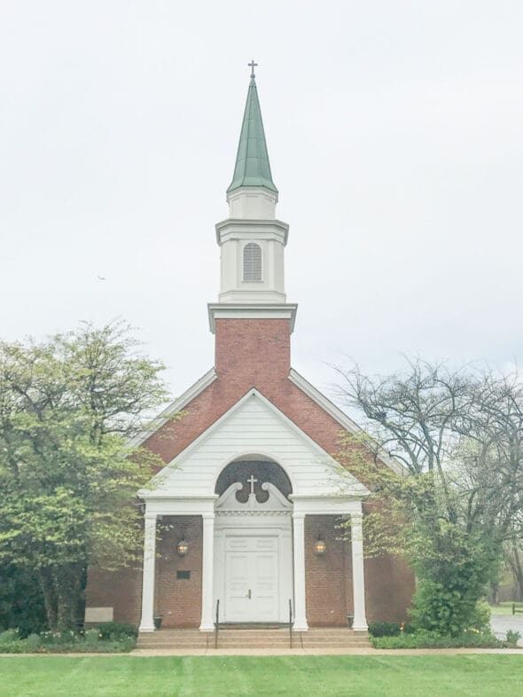 It's Wedding Season: My 3 Favourite Colours for a Pretty Church Exterior