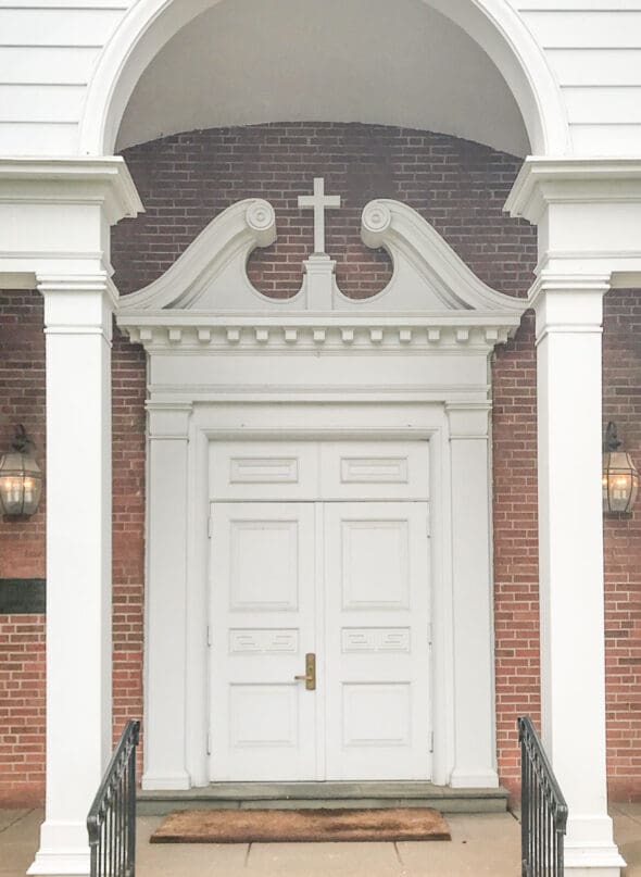 It's Wedding Season: My 3 Favourite Colours for a Pretty Church Exterior