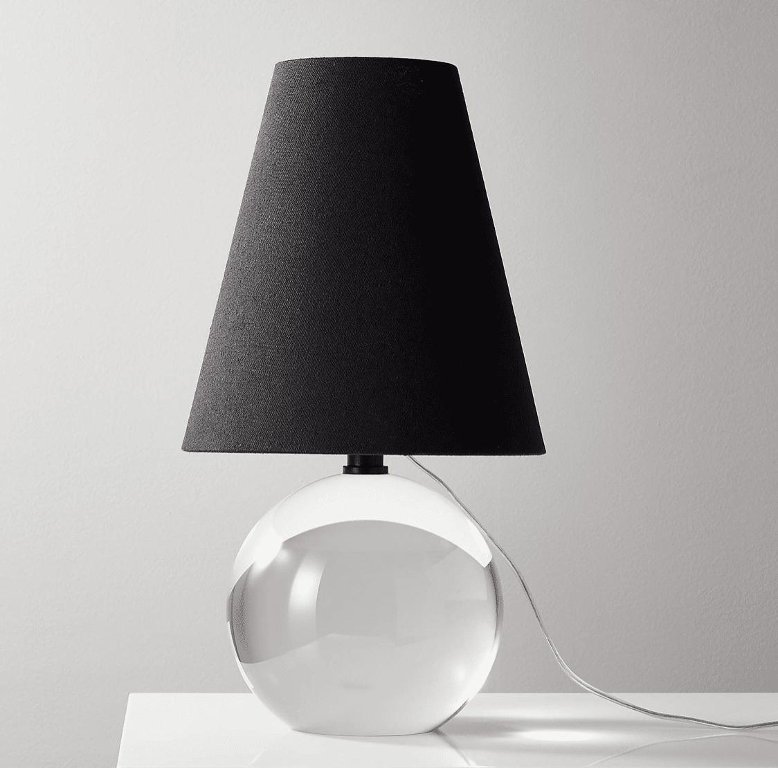 6 Ways to Decorate an All Black Room - Black